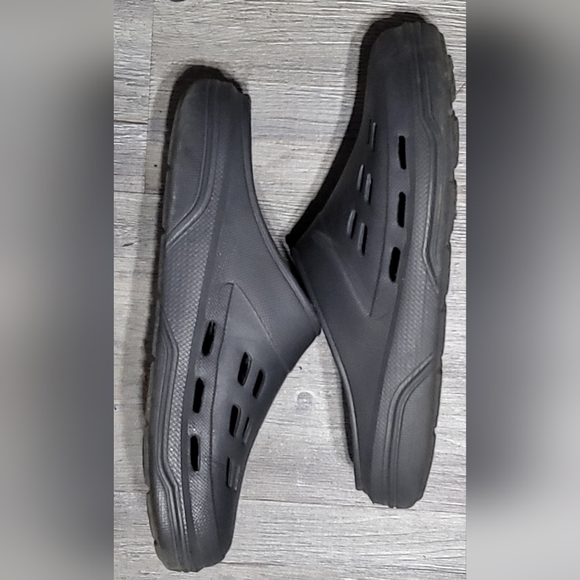 Denali Foam Tech | Shoes | Denali Foam Tech Slides | Poshmark